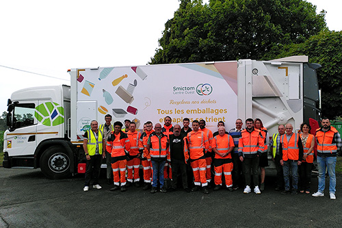 Un véhicule de collecte qui roule au biogaz - Smictom Centre Ouest